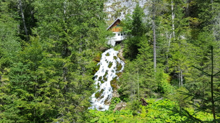 11 locuri pe care trebuie sa le vezi in Muntii Bucegi.