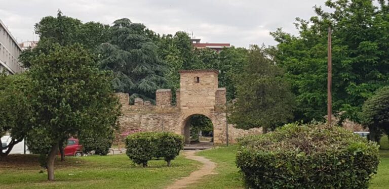 Pyrgos-din-Anaglifos-Poarta-veche-si-ziduri-in-Salonic - Scriem despre ...