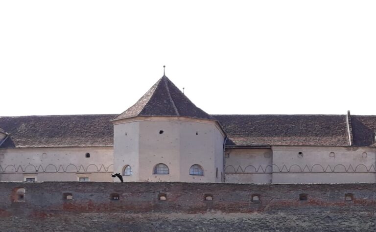 Locuri de vizitat in Fagaras. Cetatea Fagaras, biserici, muzee.